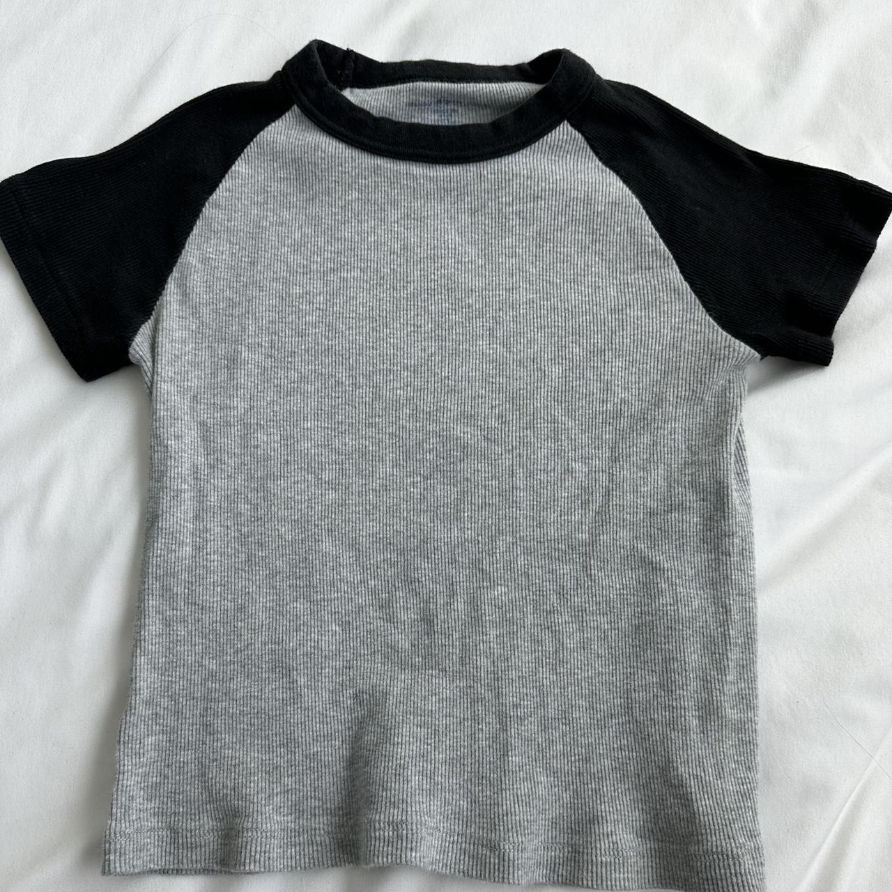 Brandy Melville cropped baseball tee - fits XS-S - Depop