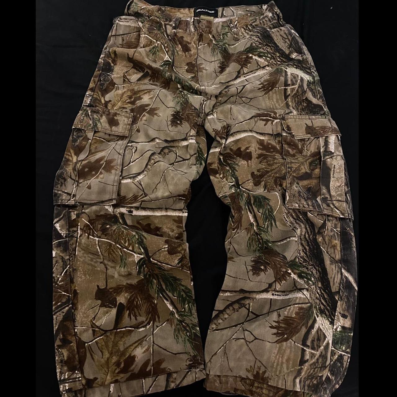 REALTREE camo pants Size was 38 but hammed to... - Depop