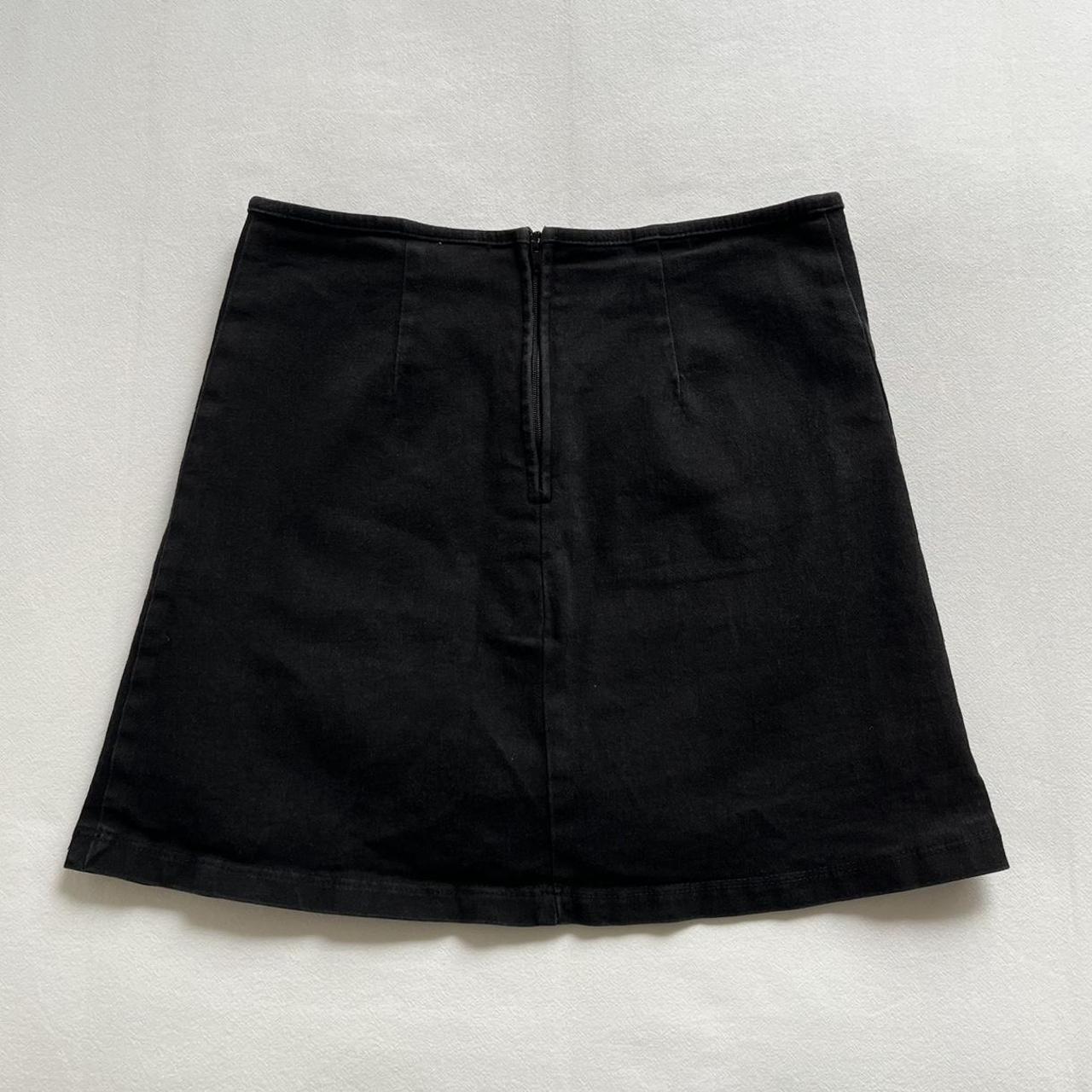 Y2K CLASSIC 90’S BASIC BLACK MINI SKIRT -brand is... - Depop