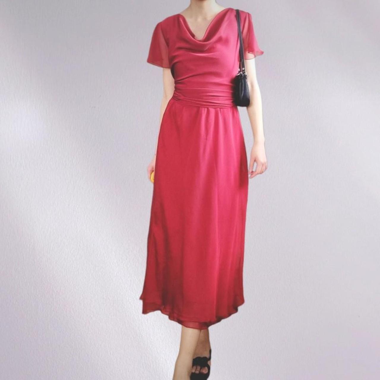 A gorgeous set!! So dreamy and floaty!! A red top... - Depop