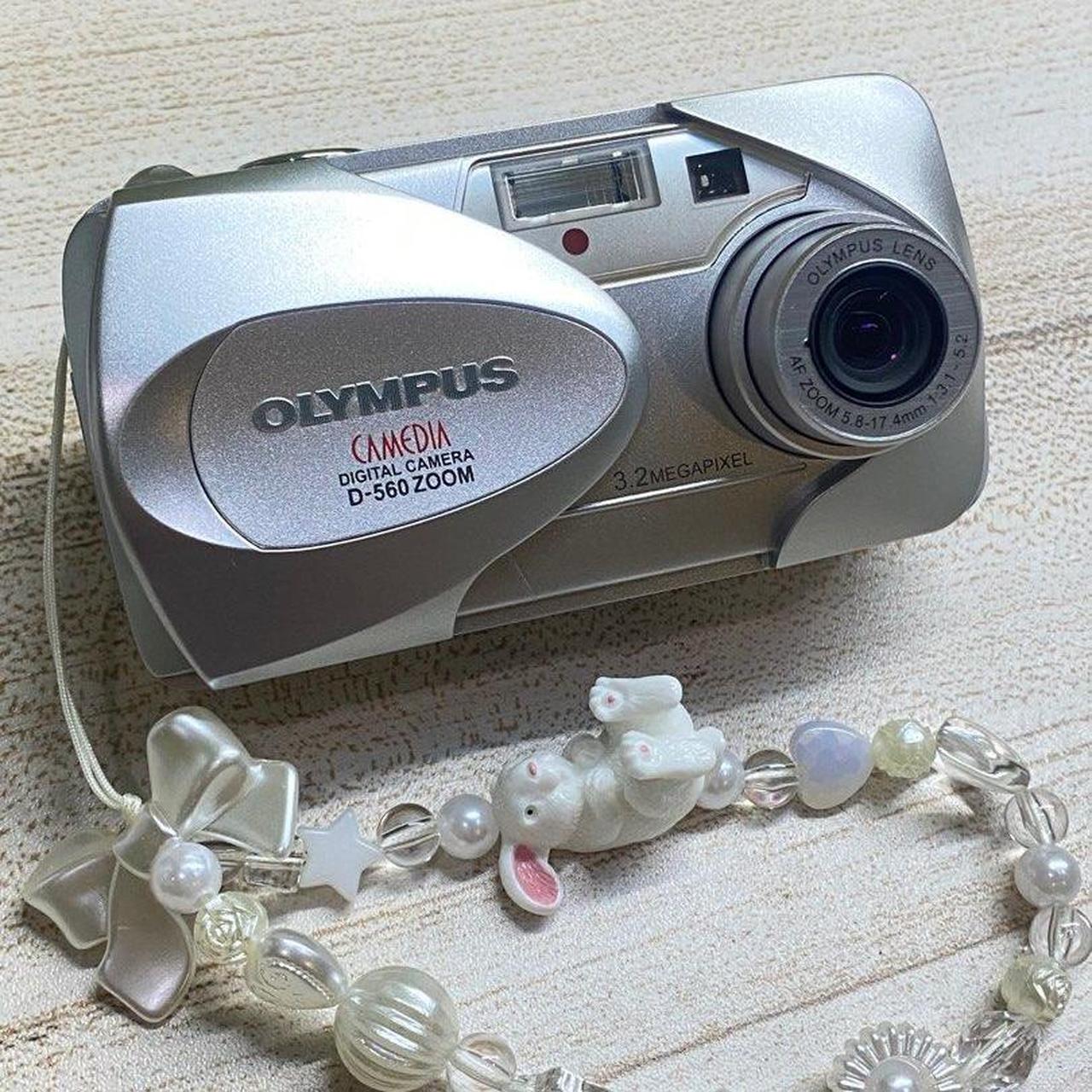 Y2K vintage 90s Olympus Camedia Digital Camera D-560... - Depop