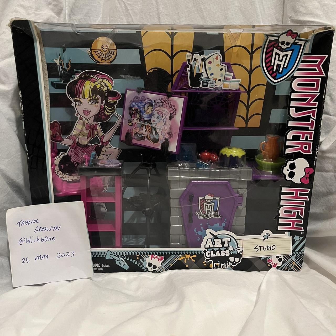 Monster High Art Class - Studio Playset Brand New In... - Depop