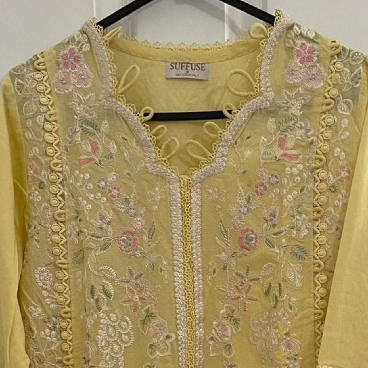 Suffuse Asian suit - Depop