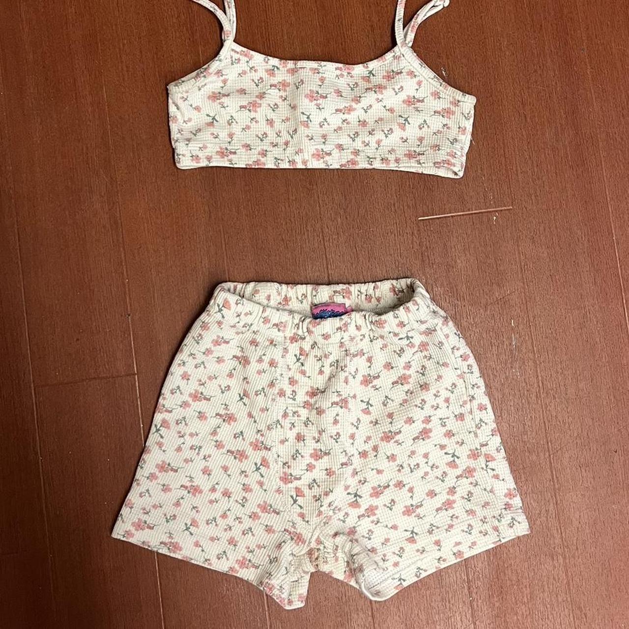 edikted waffle knit flower set 💝 Adorable and in... - Depop