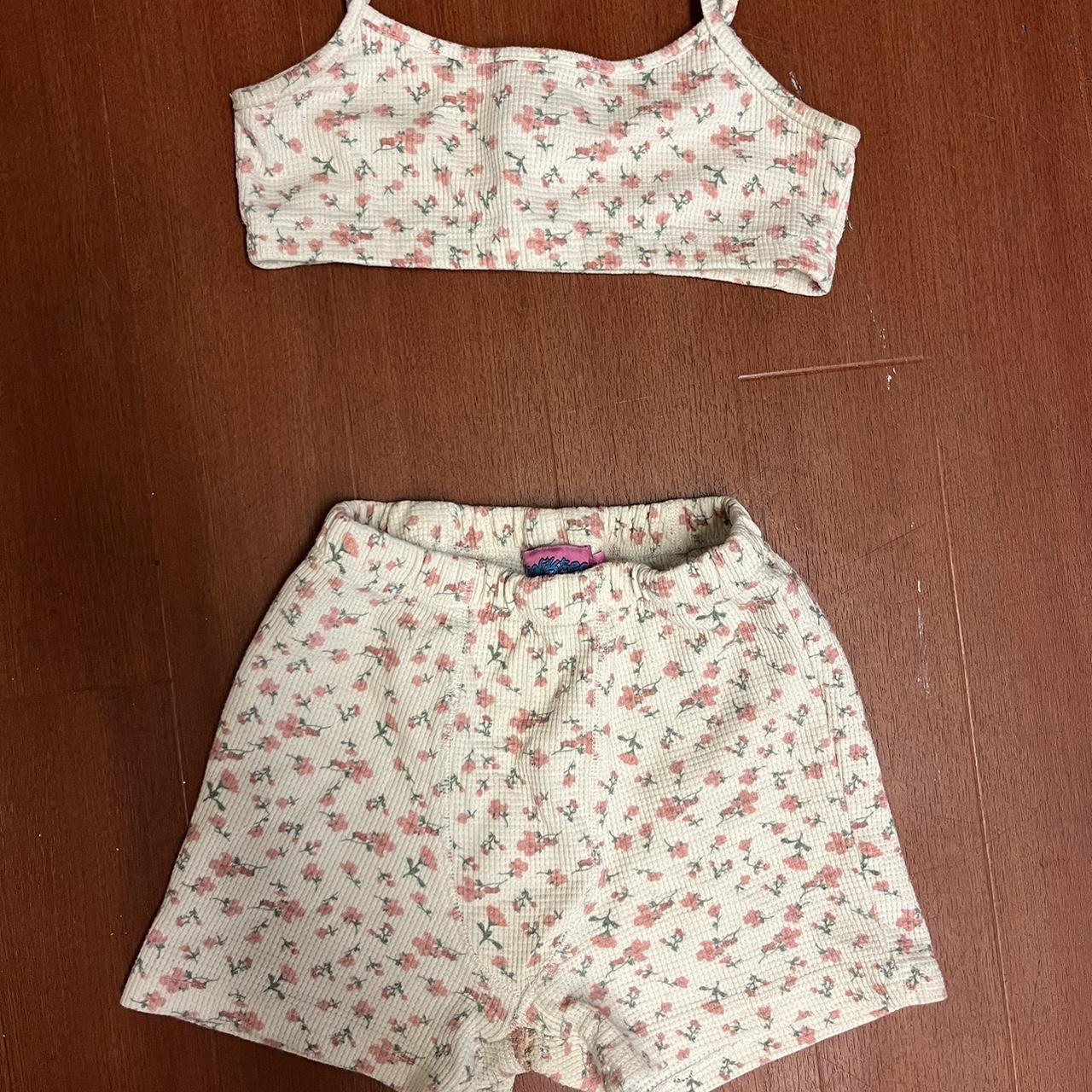 edikted waffle knit flower set 💝 Adorable and in... - Depop