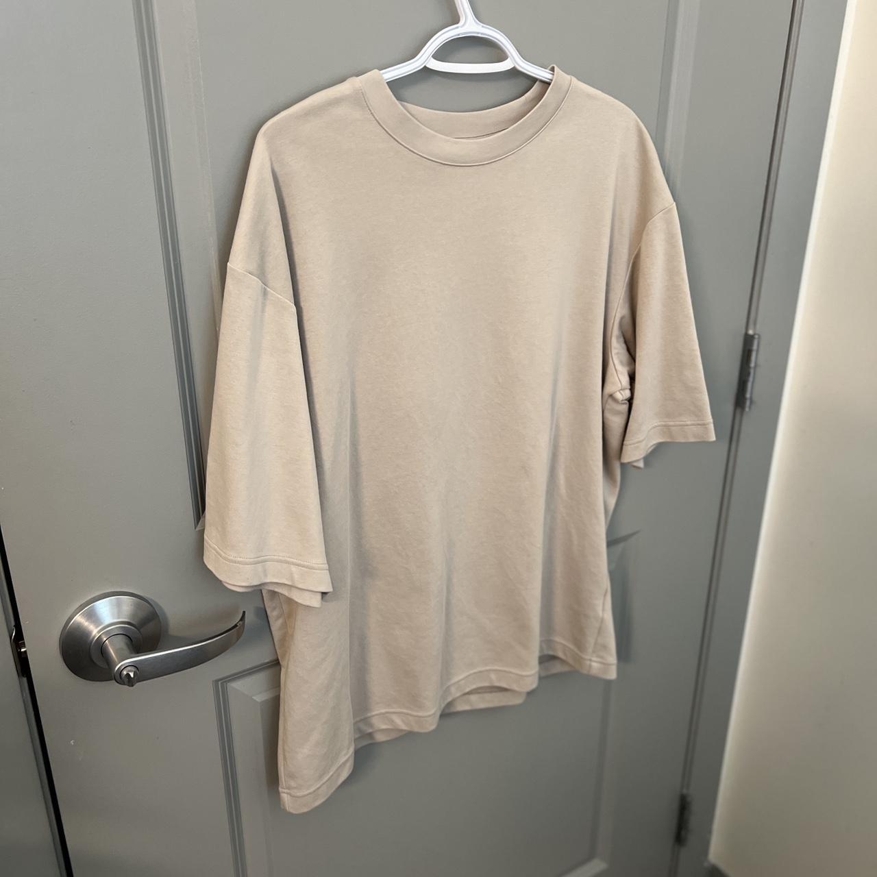 Uniqlo airISM Tee in light grey, size large - No... - Depop