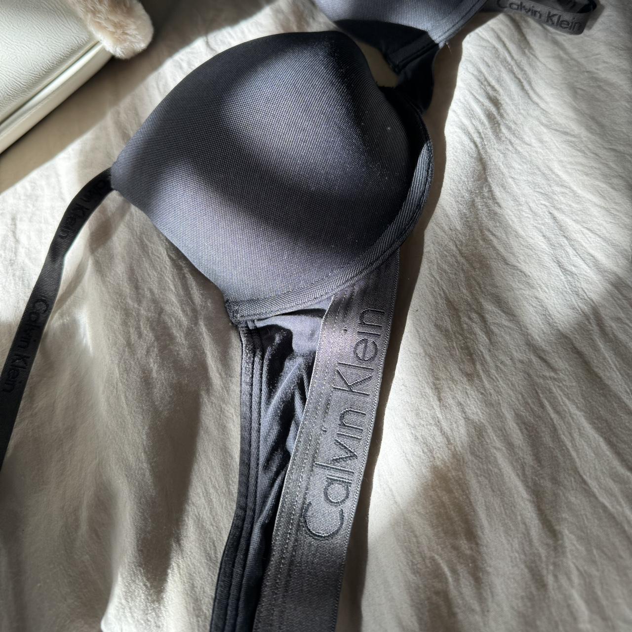 Calvin Klein bra 28B - Depop