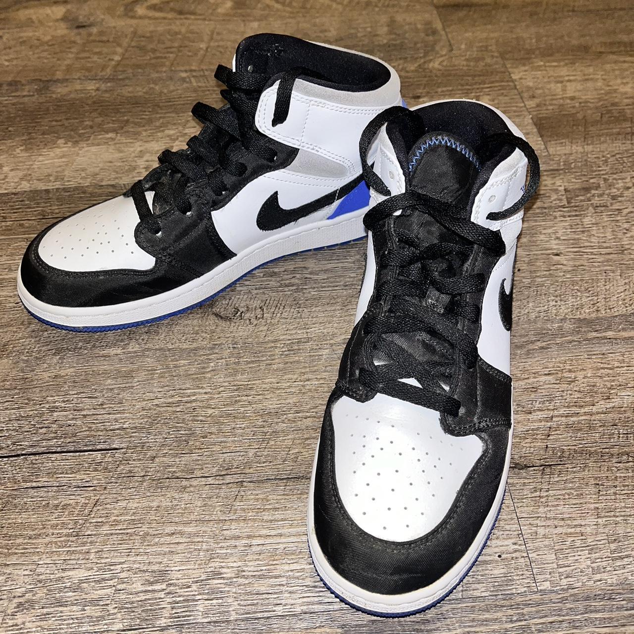 Jordan 1’s Mid Se “Royal Black Toe”. No creases or... - Depop