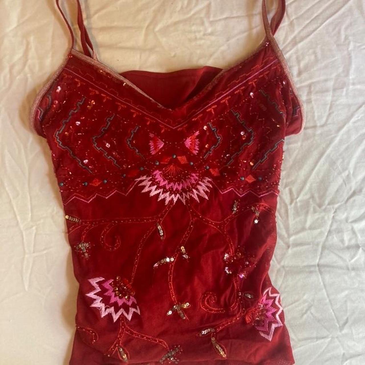Super cute vintage red beaded shirt •Size M - Depop