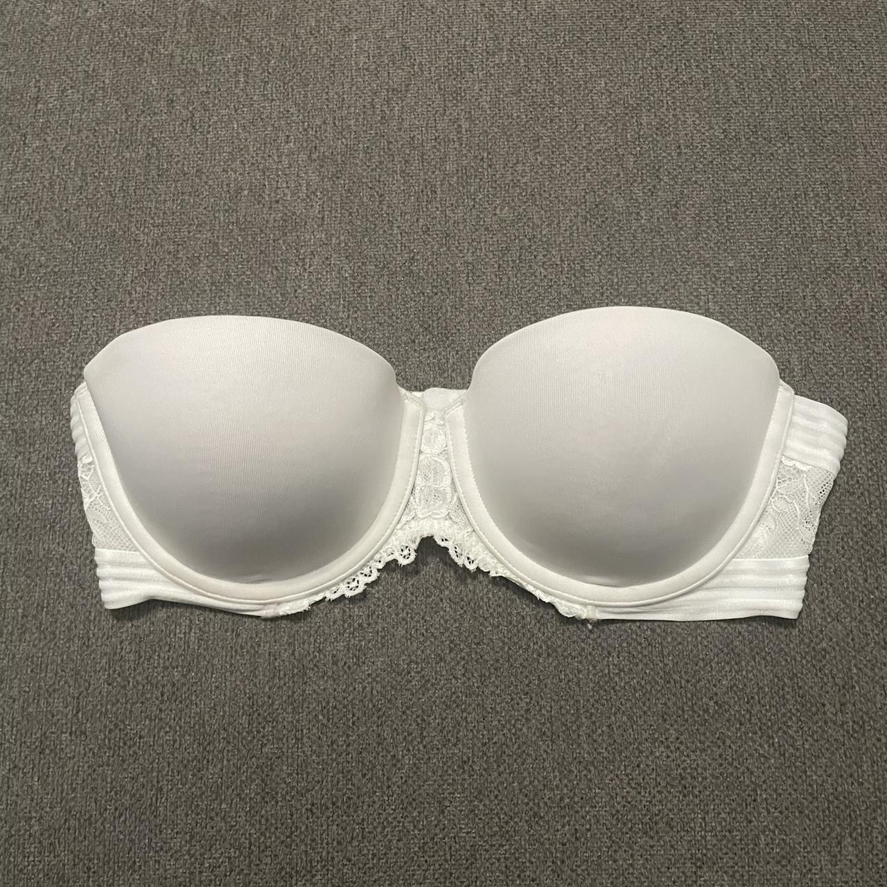 Maidenform Women's White Bra | Depop