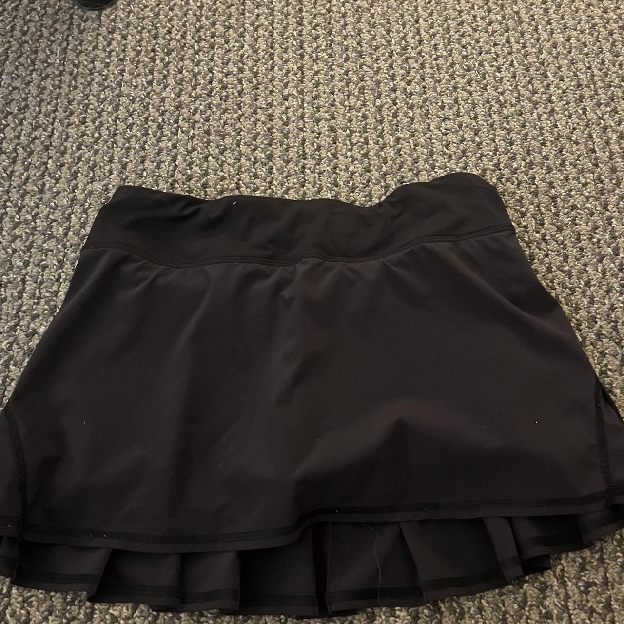 Lululemon size 4 ruffle back skirt - Depop