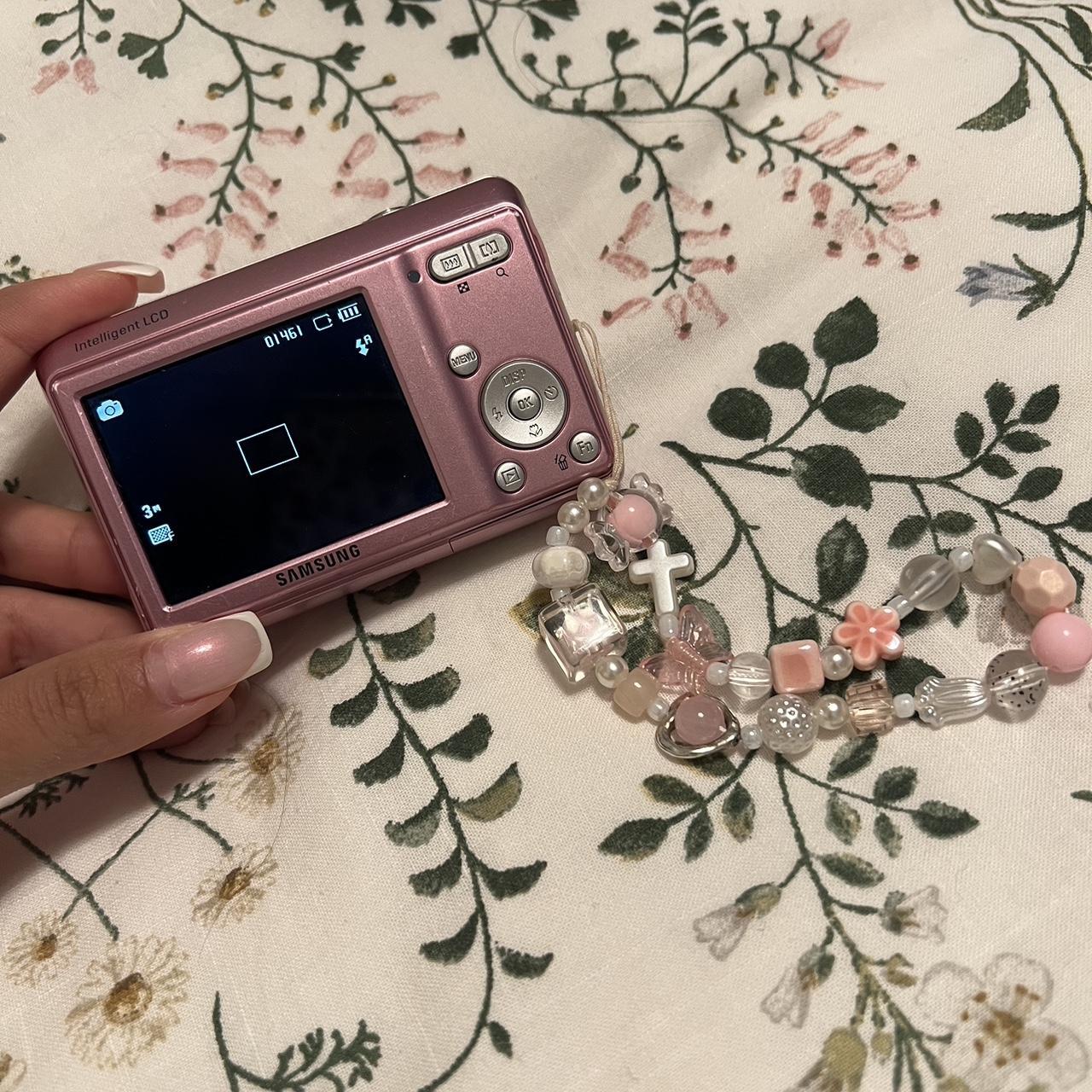 Pink Samsung digital camera. Camera ES15. Please... | Depop