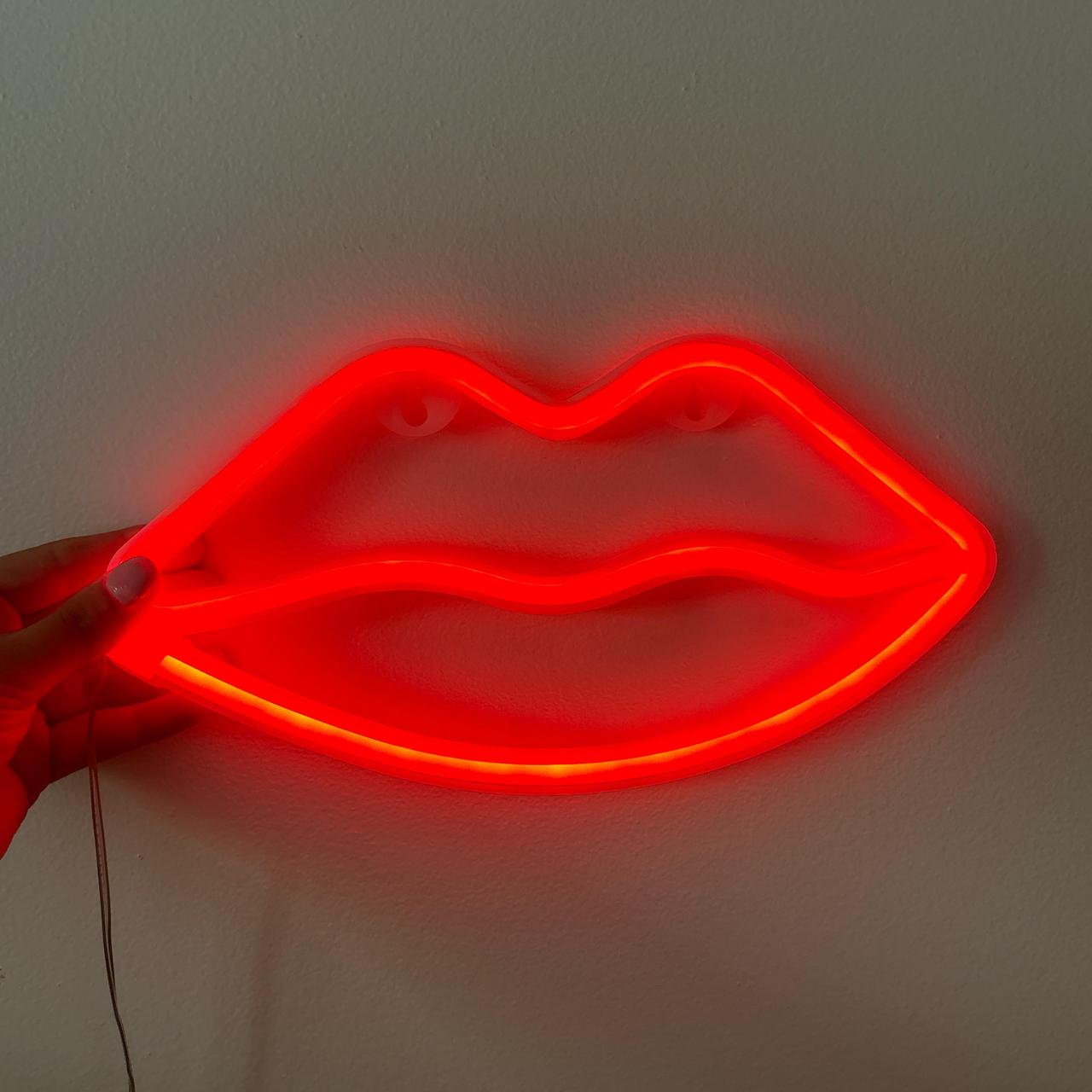 Selling this light-up neon lip sign I used to... - Depop