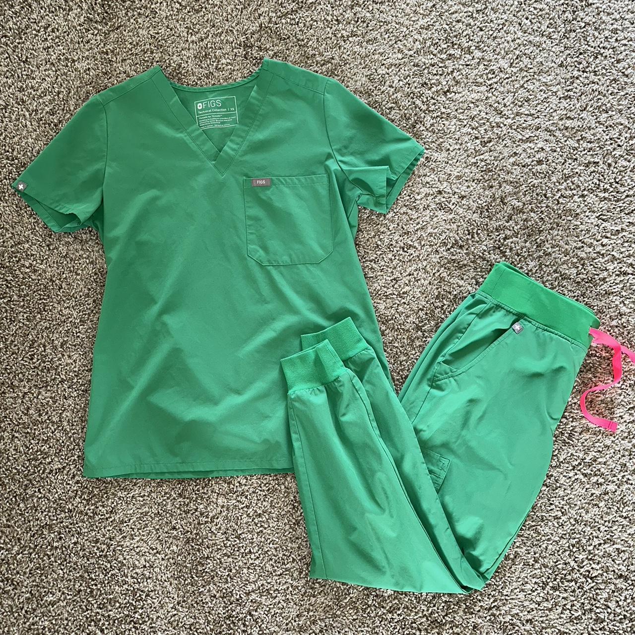 green figs scrubs - xs catarina one pocket top -... - Depop