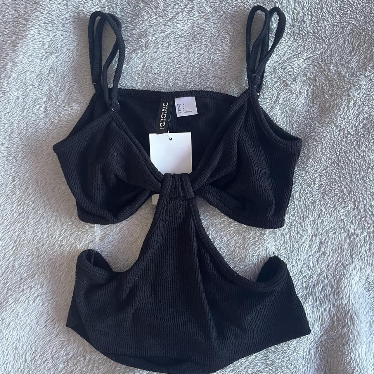 H&M Women's Black Crop-top | Depop