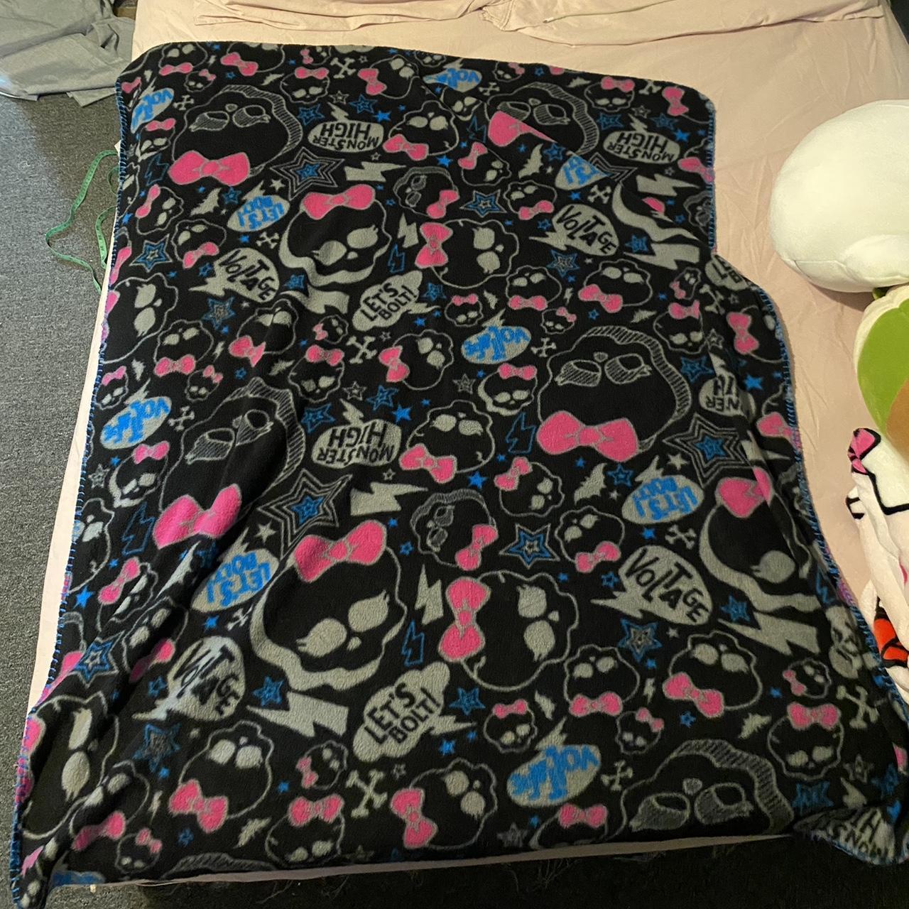 •monster high blanket •this is pretty small as you... - Depop