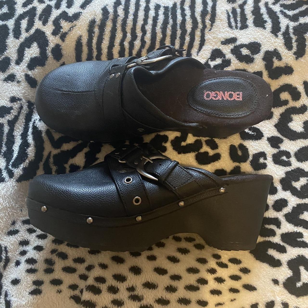 🎀 free shipping 🎀 send offers BONGO black platform... - Depop