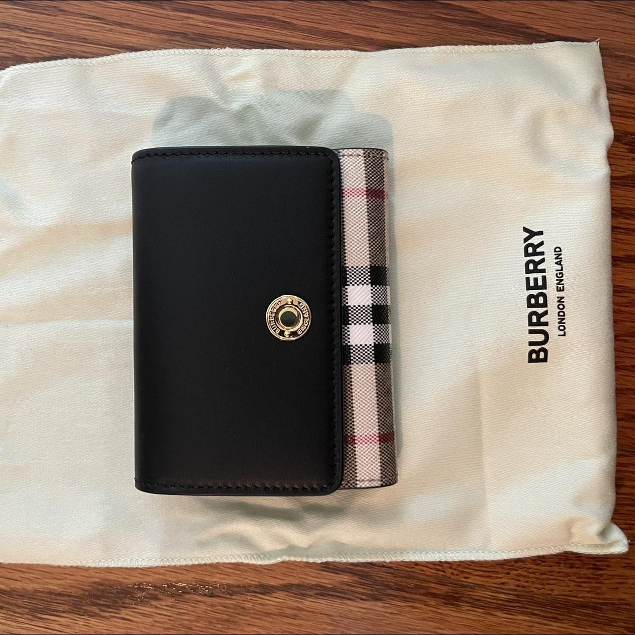 Authentic Burberry wallet. New, never used Retails... - Depop