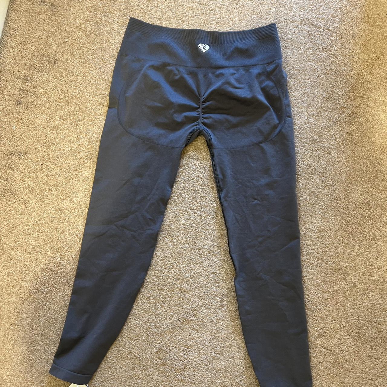 Women’s Best Define Scrunch Seamless 7/8 leggings in... | Depop