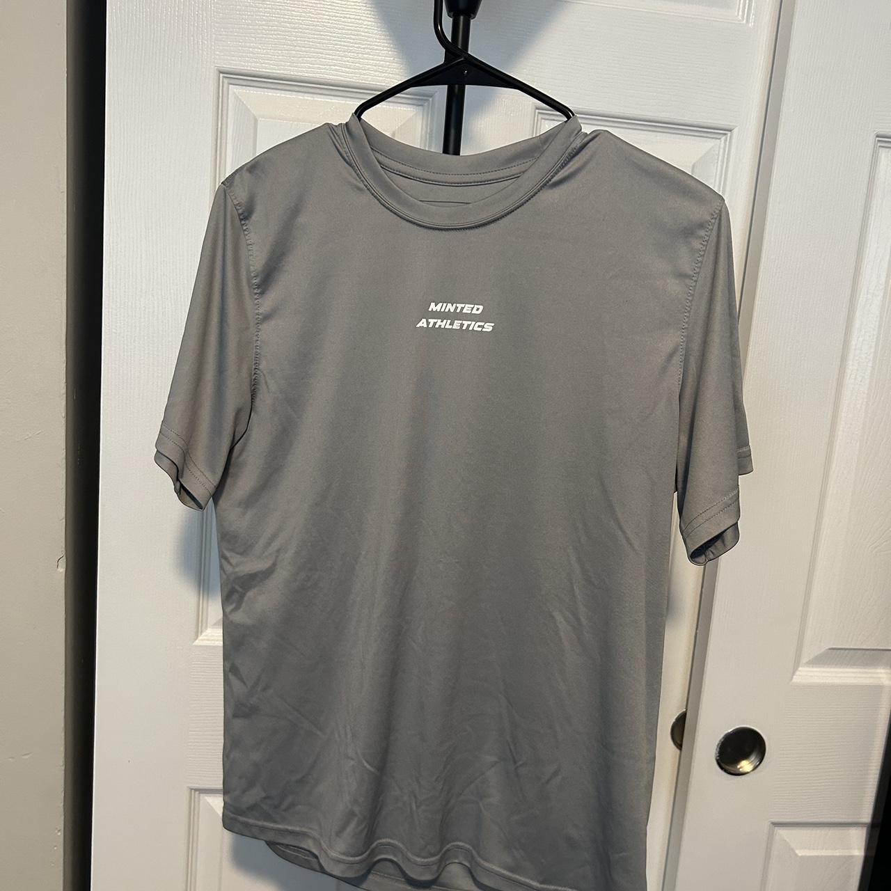 Minted New York Run Club Performance Tee in... - Depop