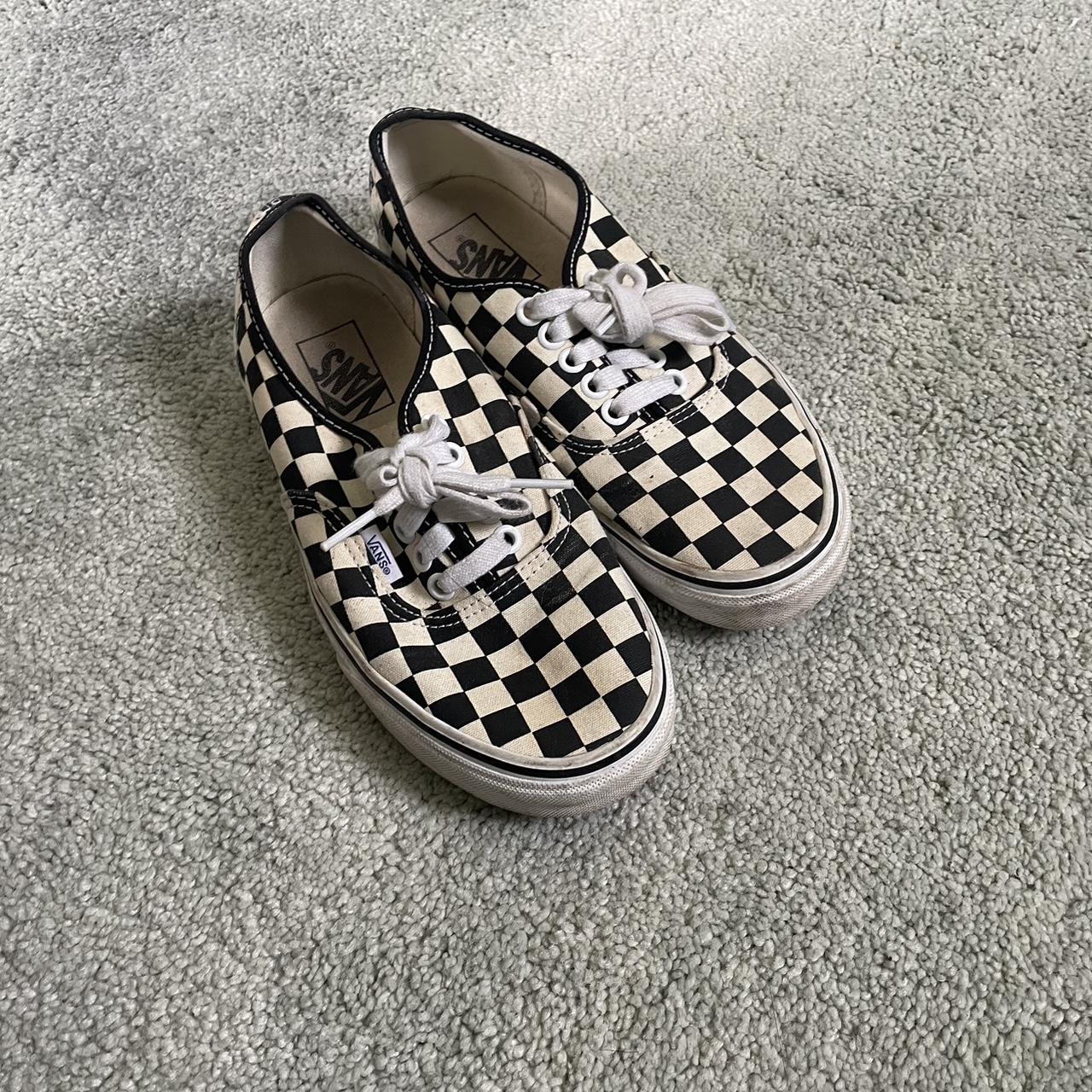 Vans Checkered authentic Men’s 6.5 Women’s 8 - Depop