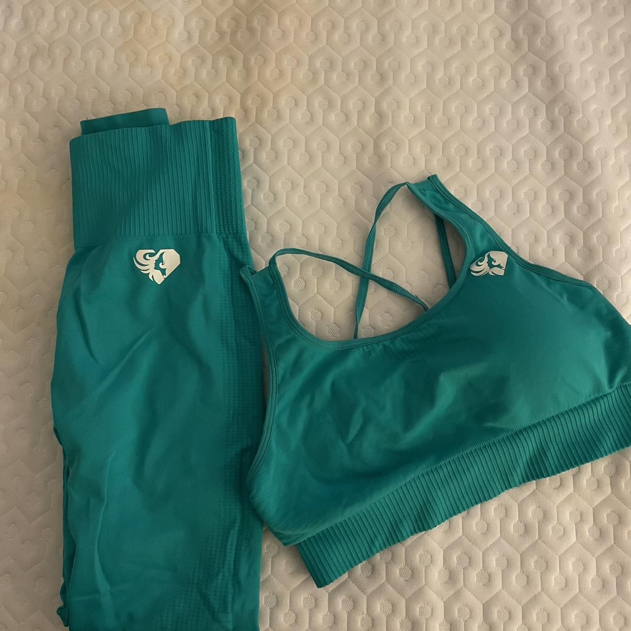 Teal green gym set SIZE M FOR BOTH PIECES Bra pads... | Depop