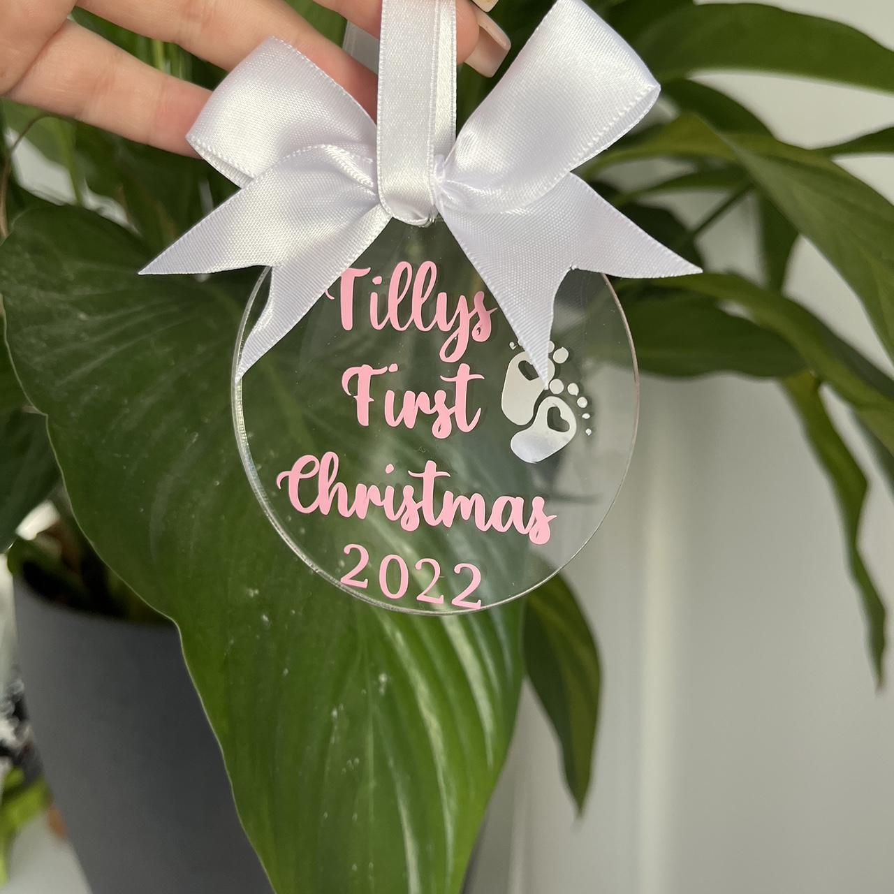 Flat acrylic baubles 🎄 Can be personalised with... - Depop