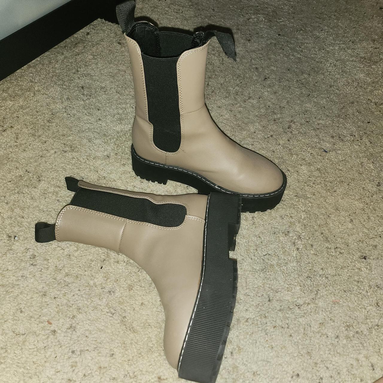 TAN PLATFORM BOOTS size 61/2 to 7 in women's... - Depop