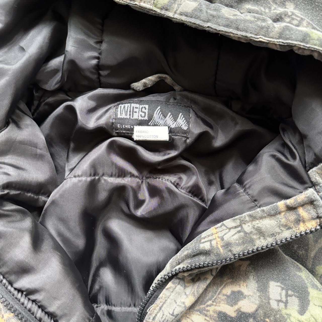 Real tree camo jacket Pit to pit: 26 Length: 27 Dm... - Depop