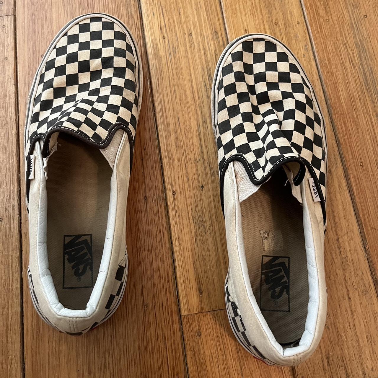 Used in great condition men’s size 12 checkered vans - Depop