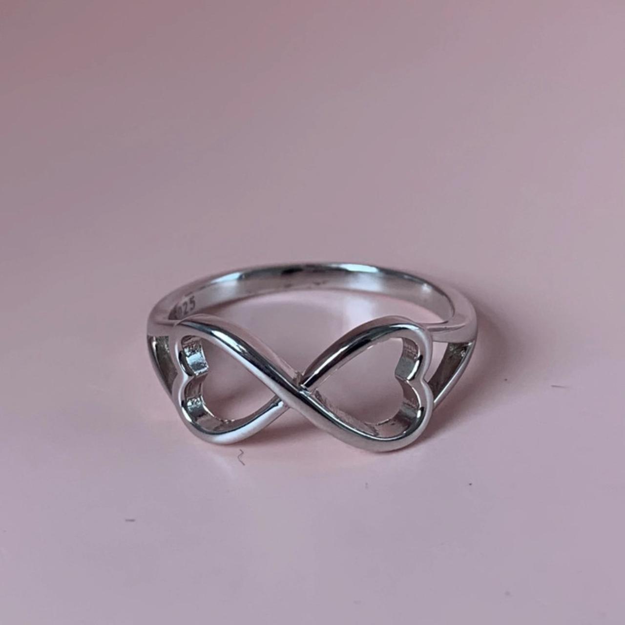 925 sterling silver infinity knot ring Size N... - Depop