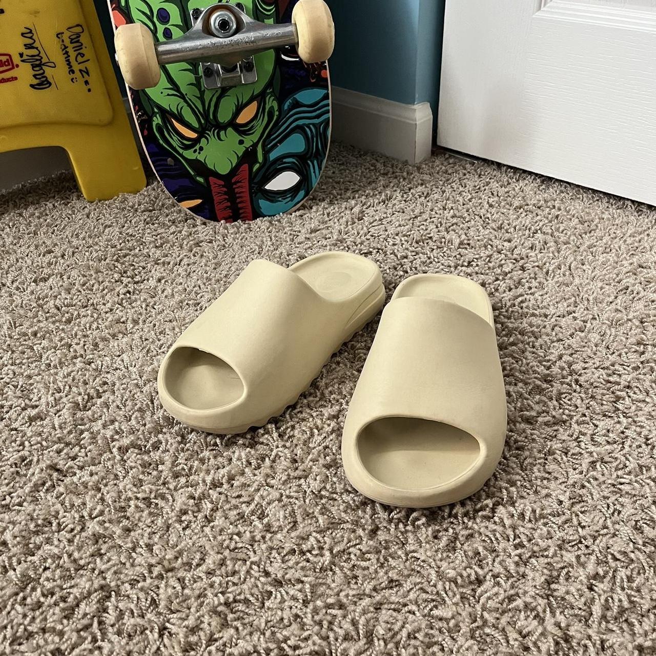 Yeezy Women's Tan Slides | Depop