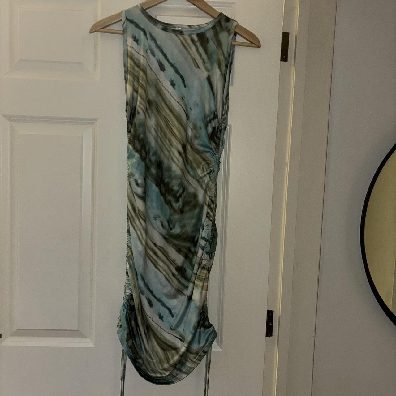 Green marbled adjustable length dress Could be midi... - Depop