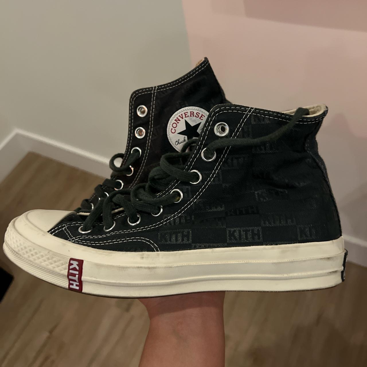 Converse KITH collab Green Small stain on right shoe - Depop