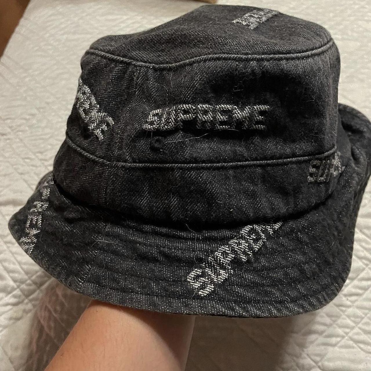Supreme bucket hat super cute I just don’t wear it... - Depop