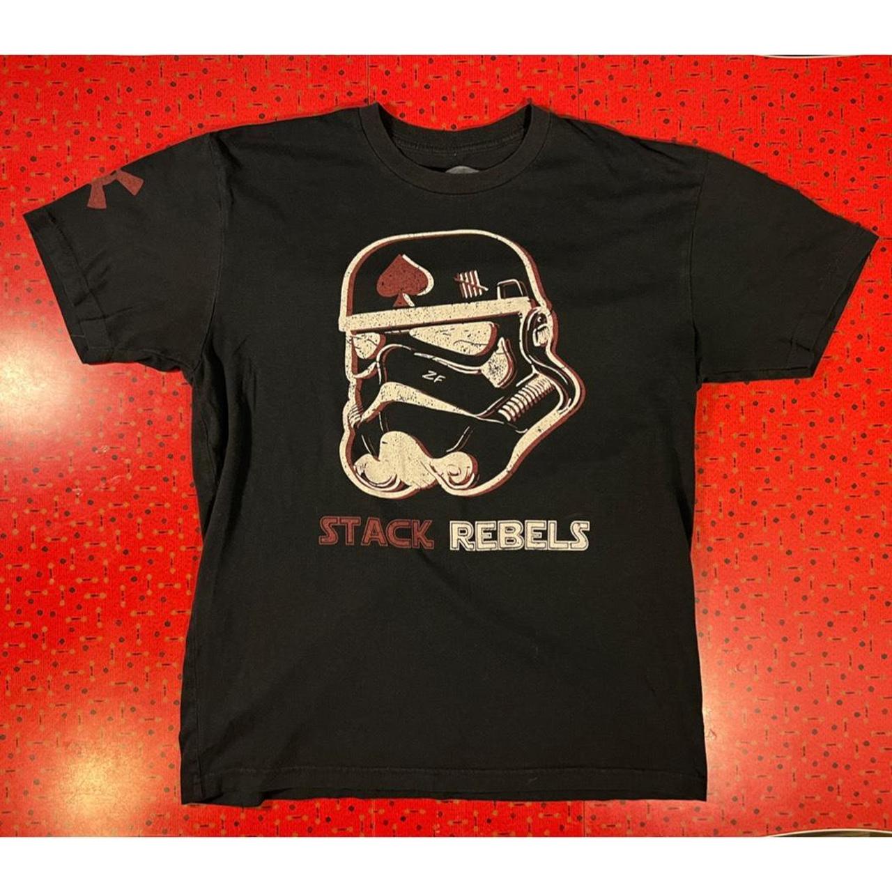 Men's Black and Red T-shirt | Depop