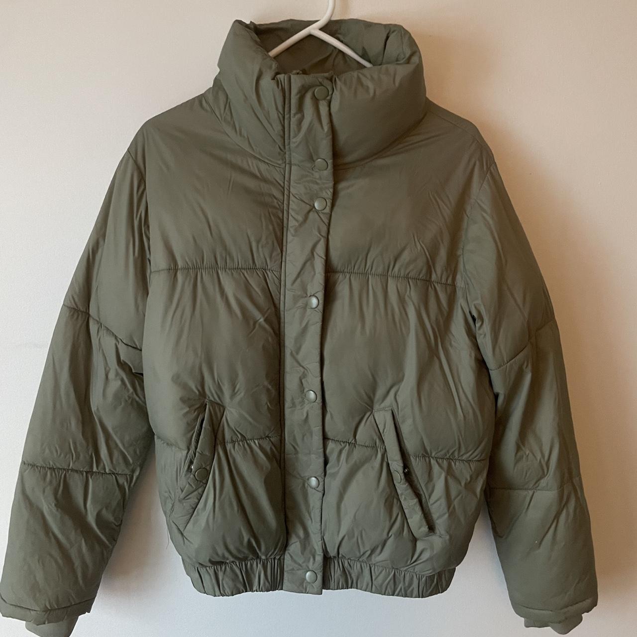 Khaki green puffer jacket #pufferjacket Size S Garage | Depop