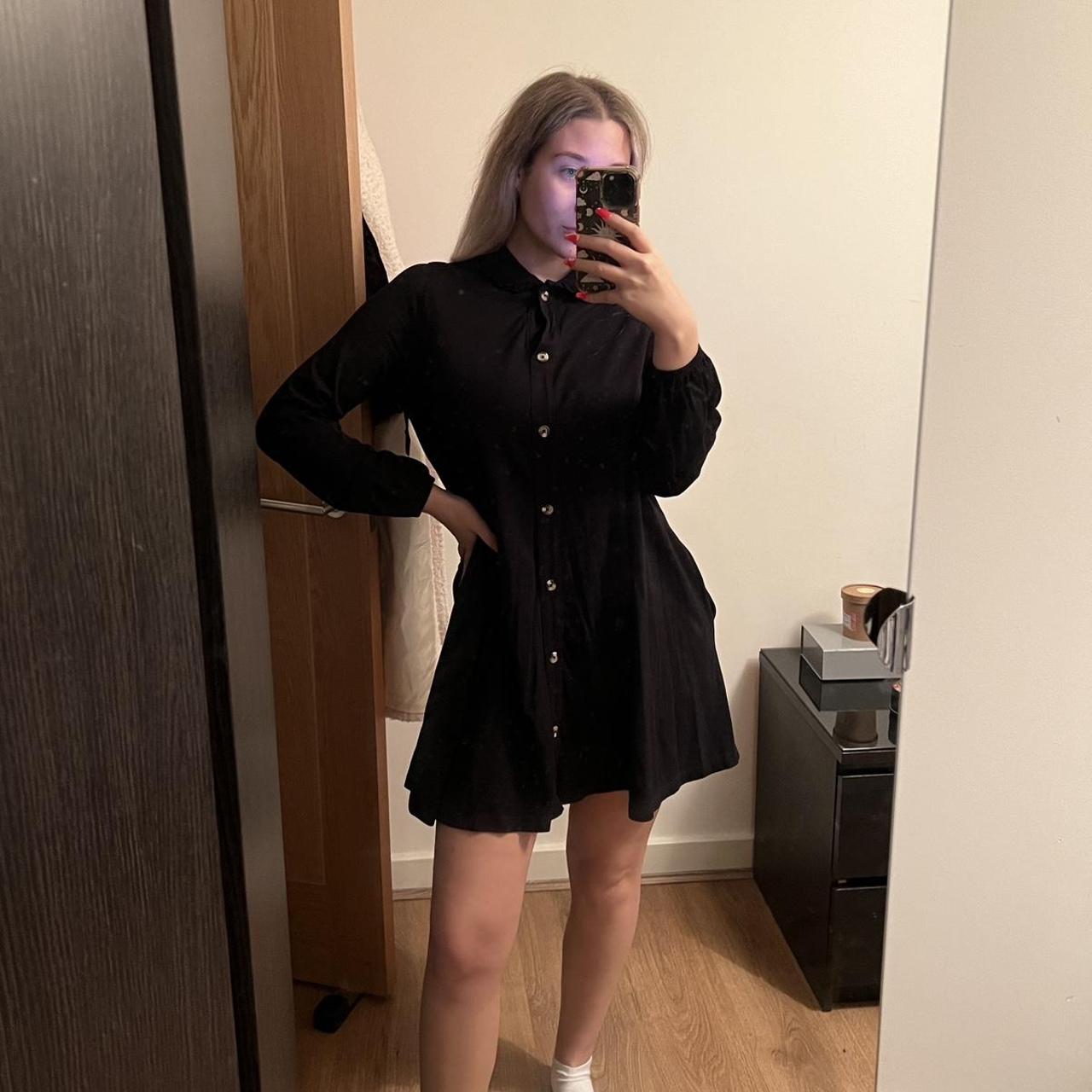 ASOS BLACK FLOWY DRESS . . Size - 10 (5’7 for... - Depop