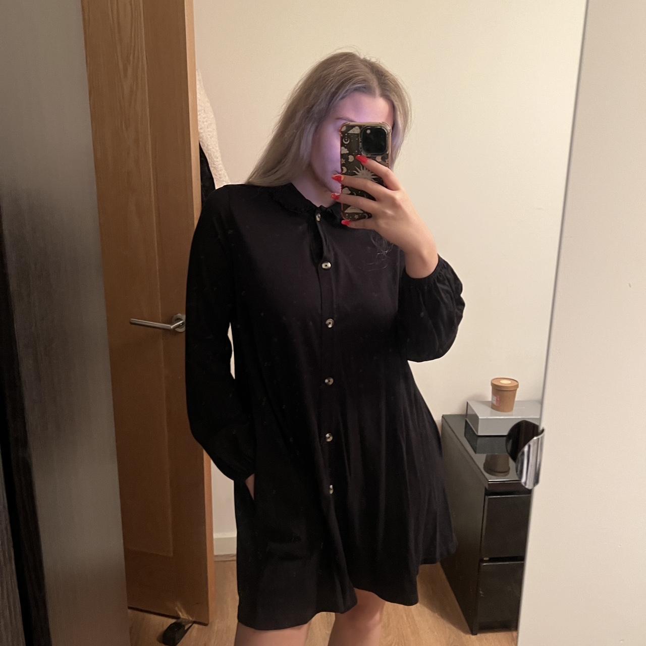 ASOS BLACK FLOWY DRESS . . Size - 10 (5’7 for... - Depop