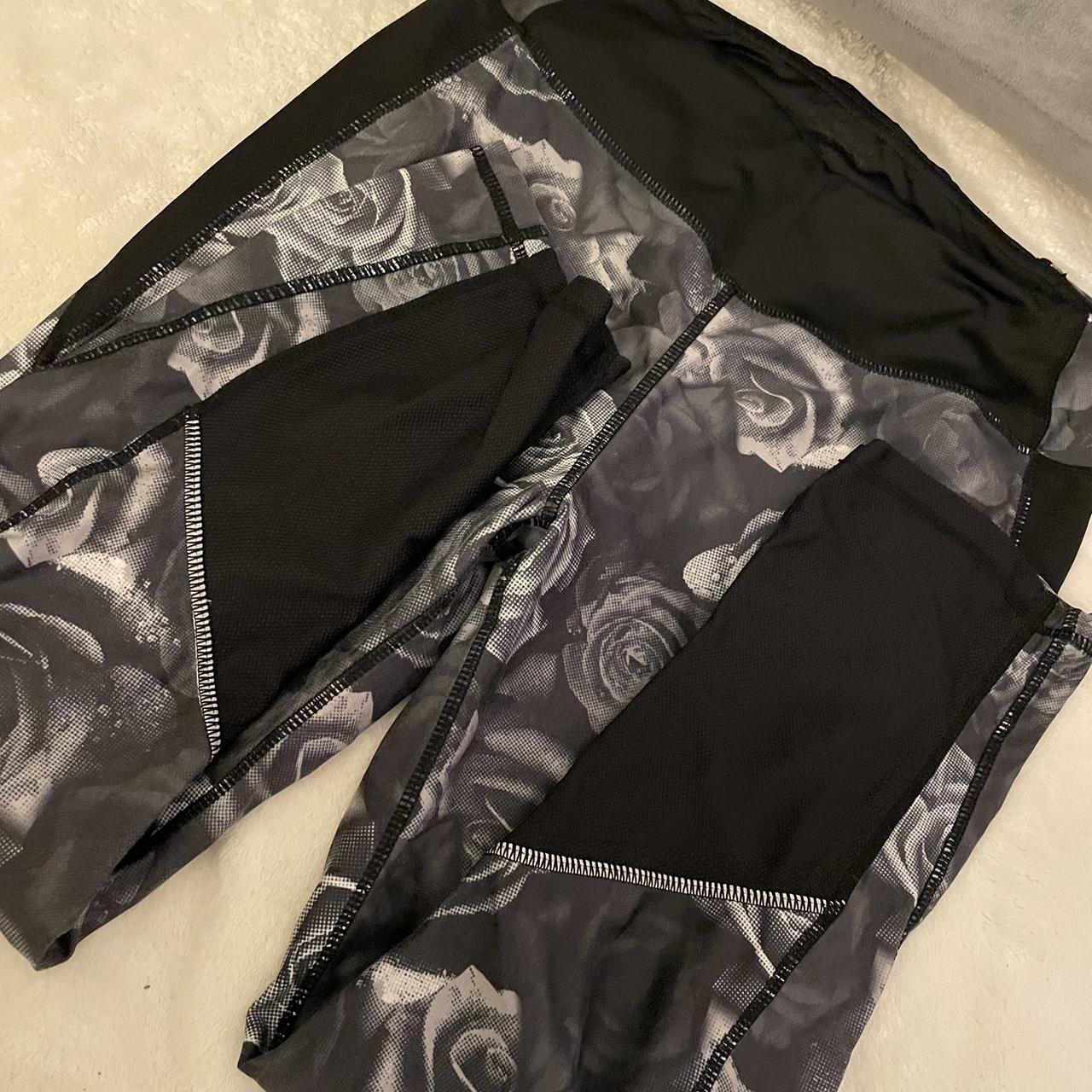 Black roses workout pants - Depop