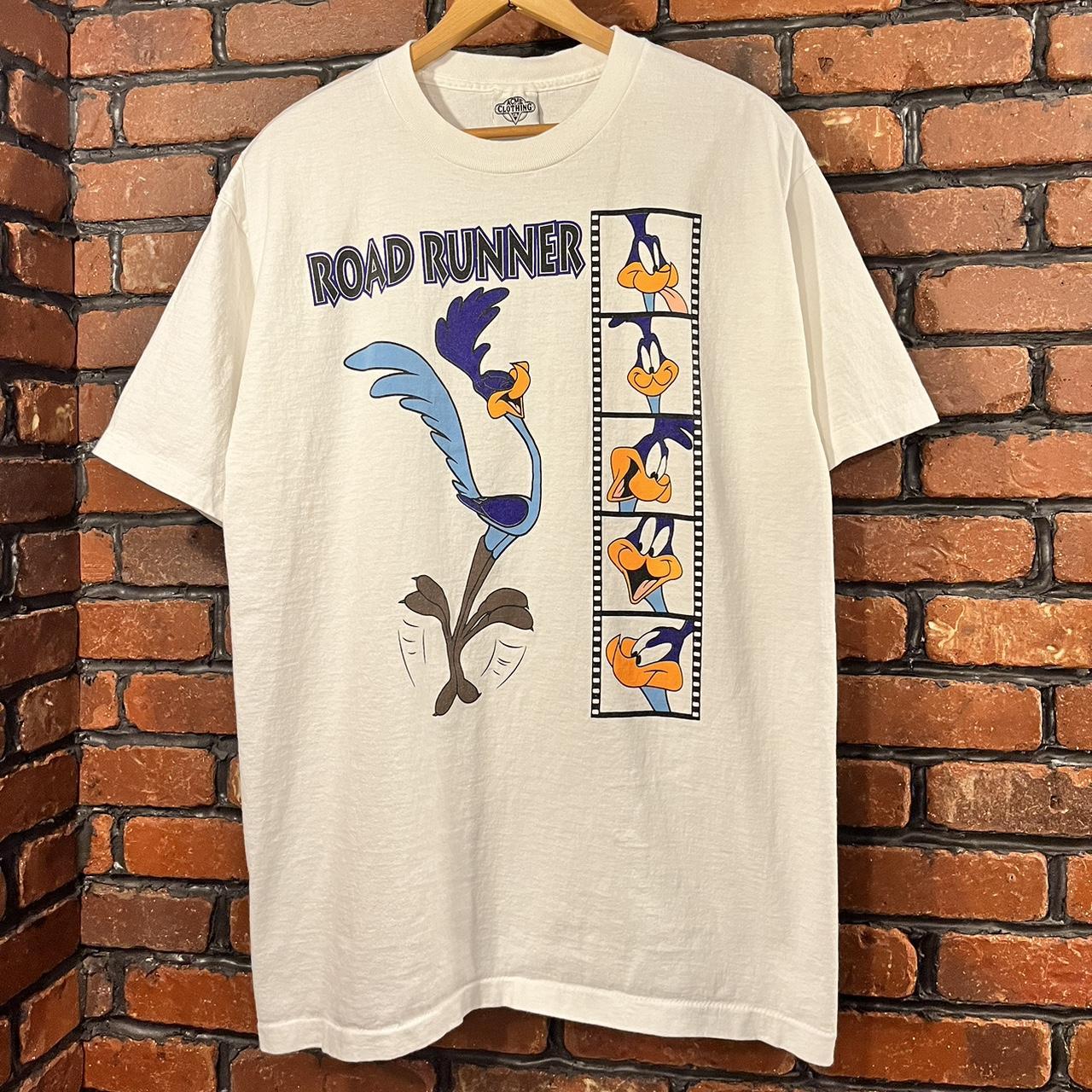 Road Runner T-Shirt Size: XL Vintage... - Depop