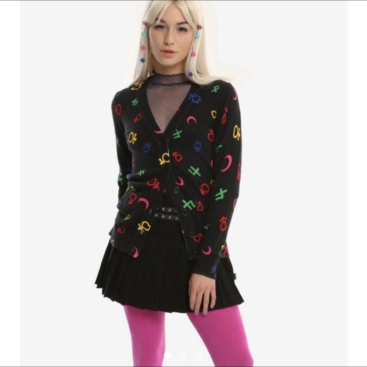 Hot Topic Women's Cardigan | Depop