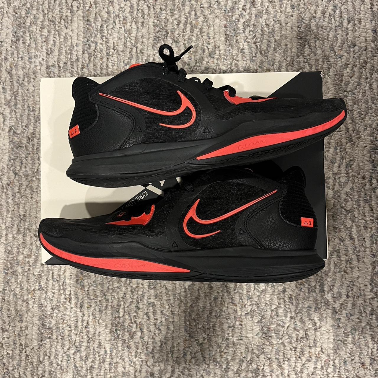 Nike Men's Red and Black Trainers | Depop