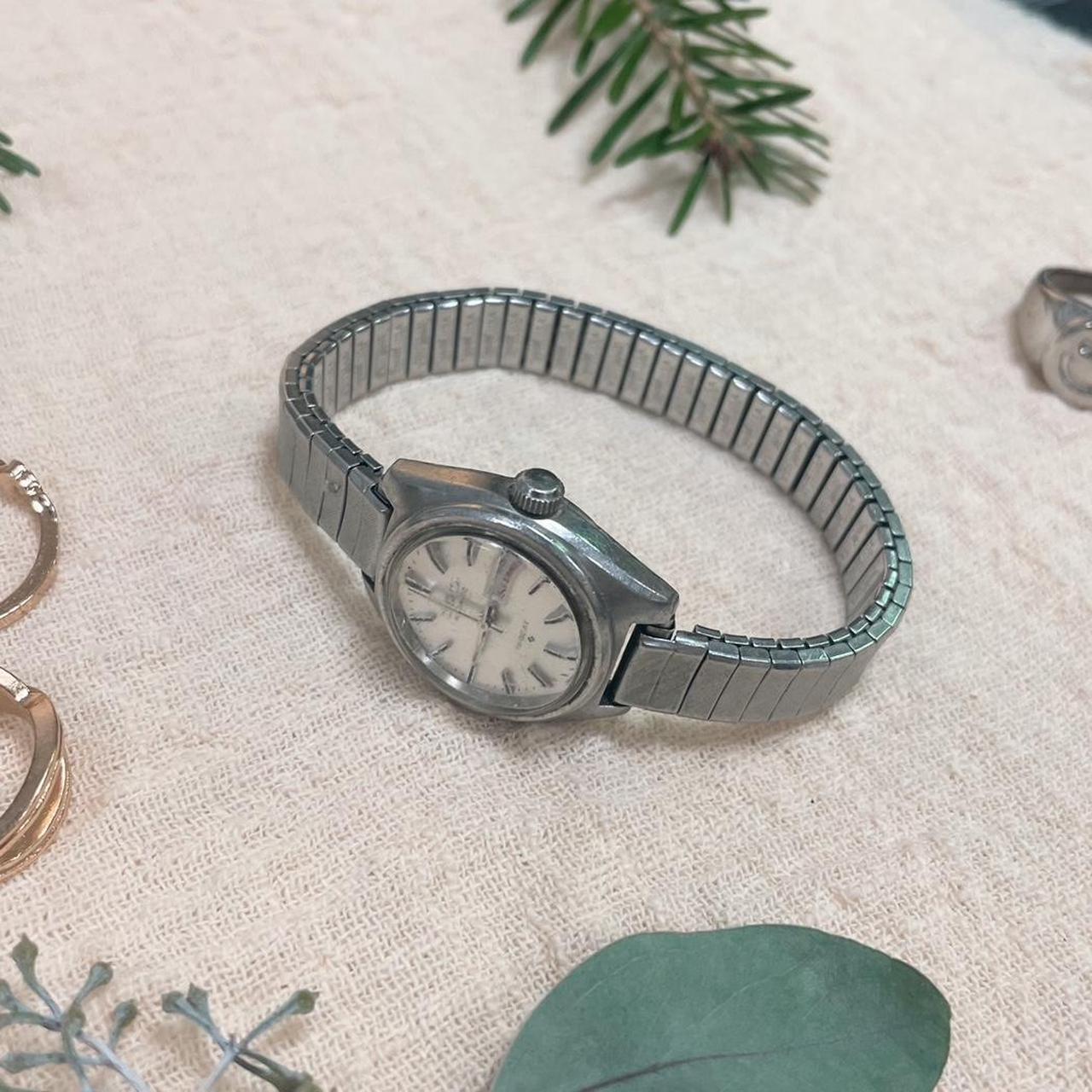 FREE SHIPPING 🕰️ VINTAGE SEIKO quartz women’s... - Depop