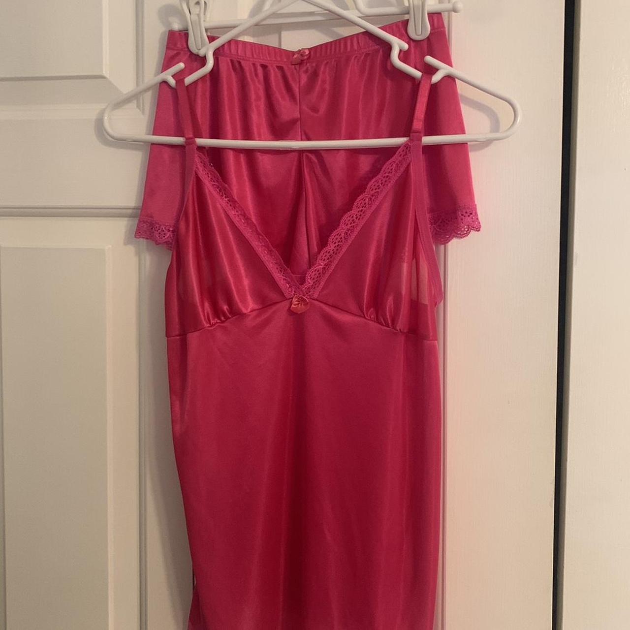 Hot pink silk pajama set - Depop