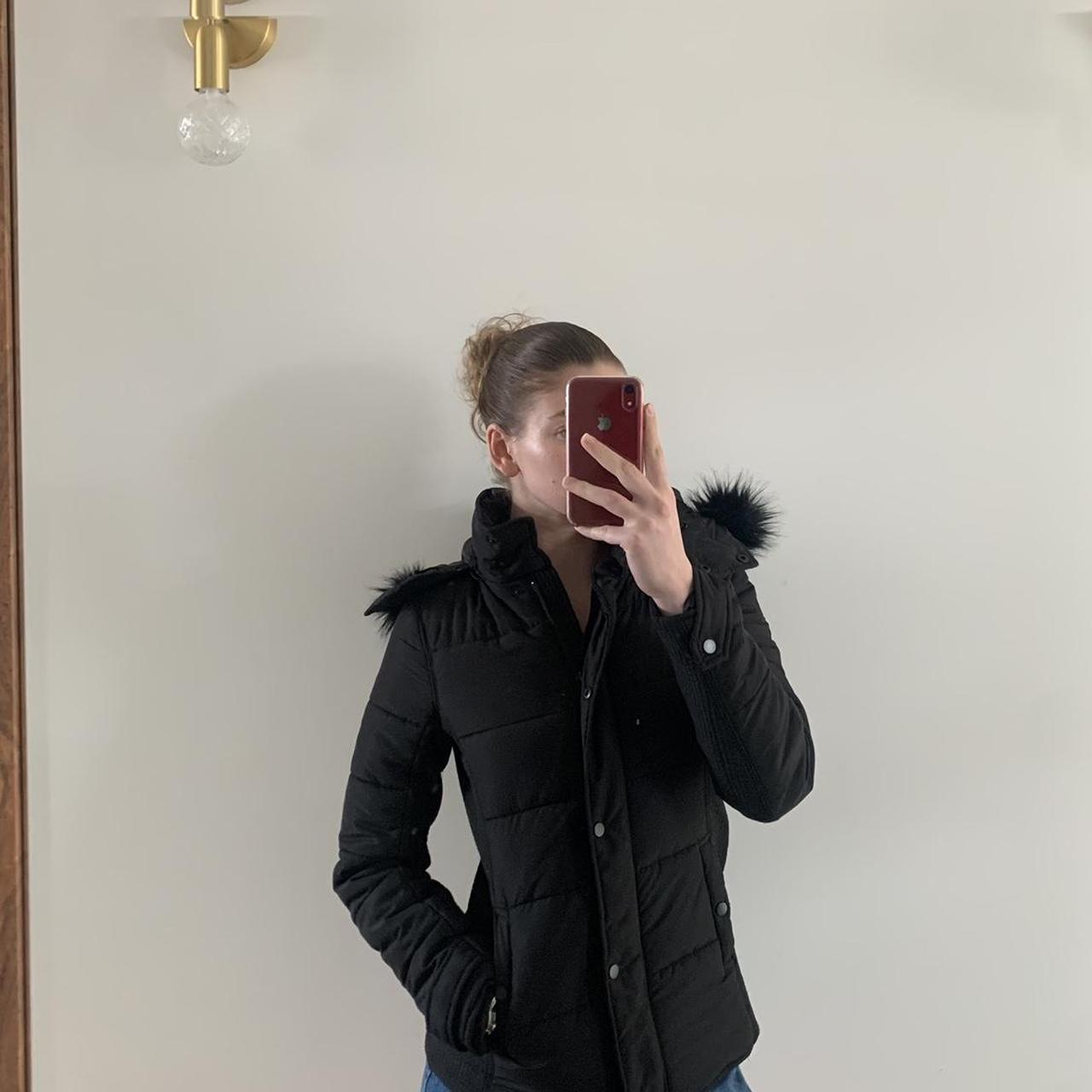 Witchery black puffer jacket with removable... - Depop