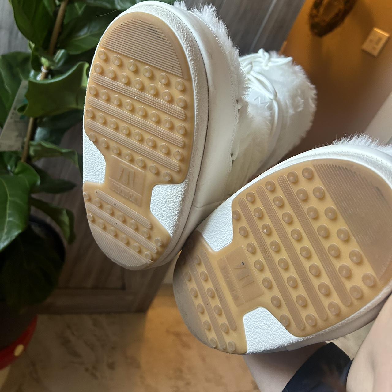 White fuzzy moon boots ️🌝 I’m a 7 and they fit... | Depop