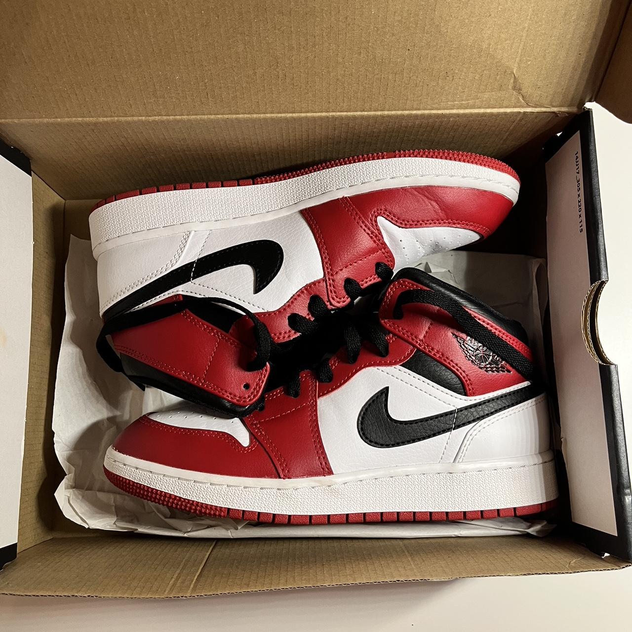 AIR JORDAN 1 MID (GS) ‘Chicago’ -kids size (5Y) but... - Depop