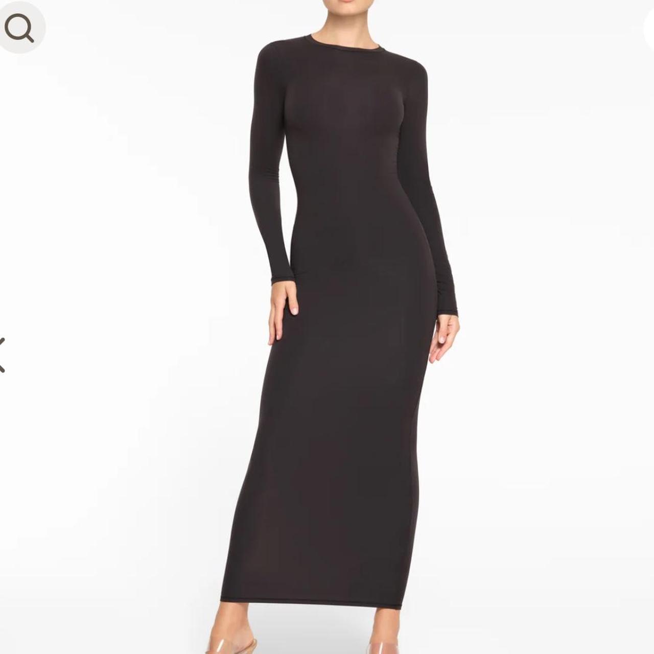 - sold out SKIMS ‘fits everybody’ crew neck long... - Depop