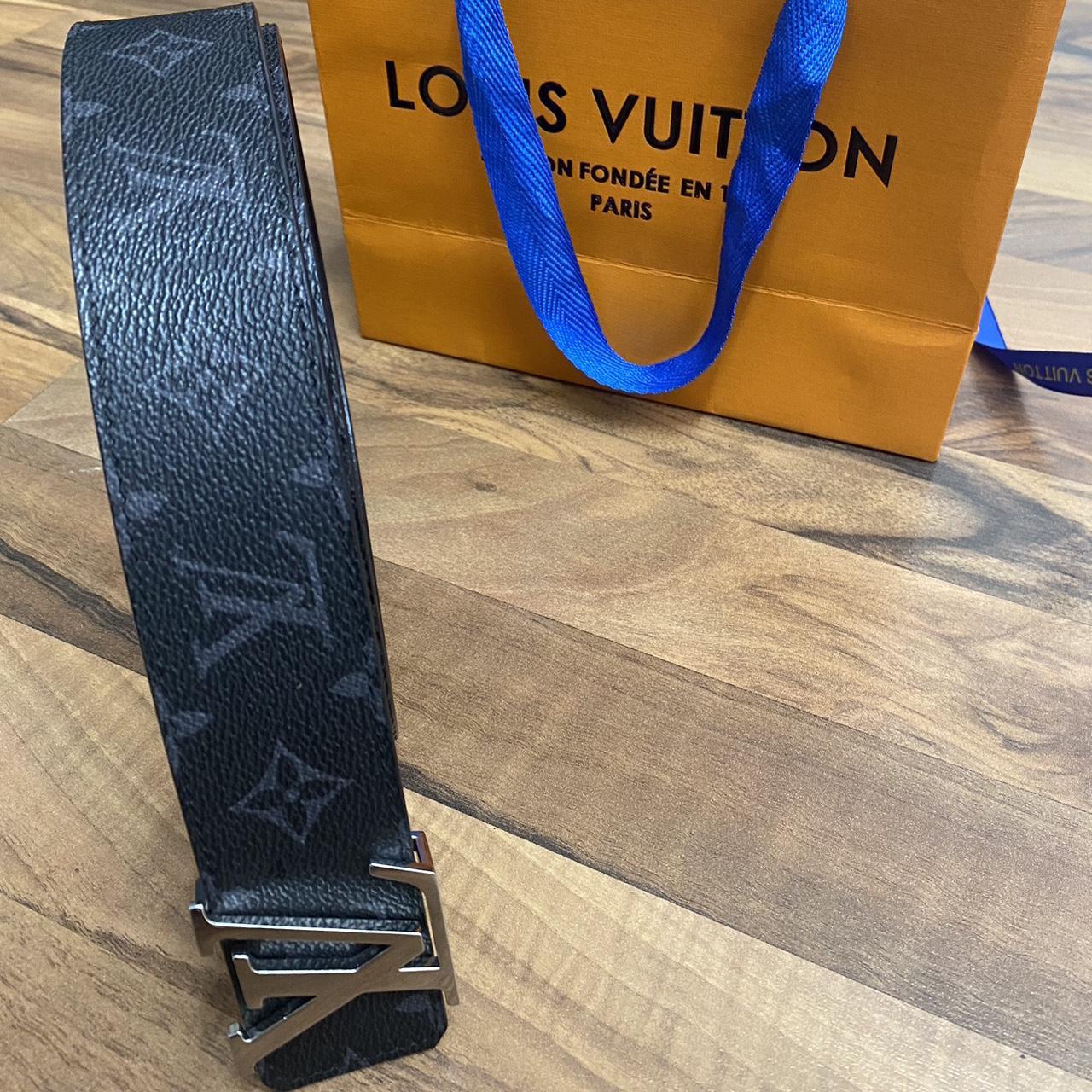 LOUIS VUITTON BELT RETAIL 490 COMES WITH BAG... - Depop